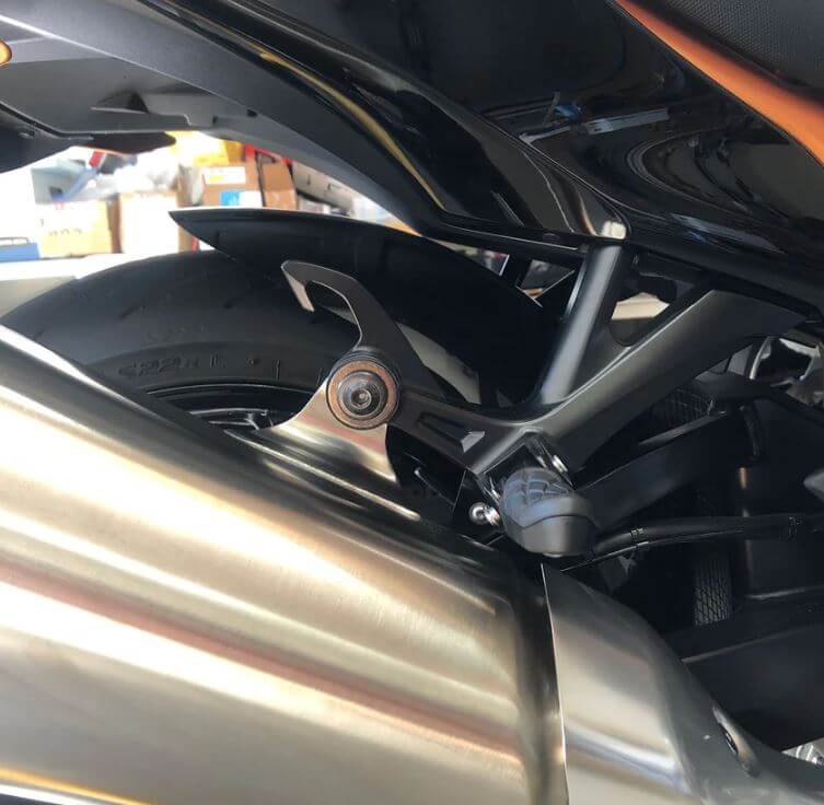 Pyramid Rear Tire Hugger '08-'23 Suzuki Hayabusa | Gloss White ...